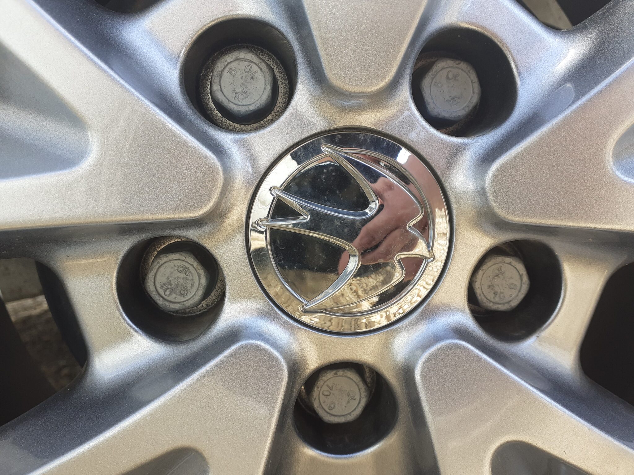 Swift Caravan Wheel Cap / Badge (9832568) - Grantham's Accessory Shop